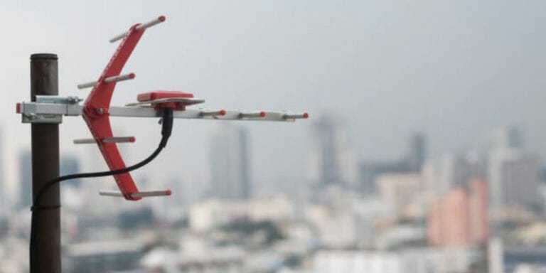 How To Build A UHF VHF TV Antenna (Step-by-Step Guide)